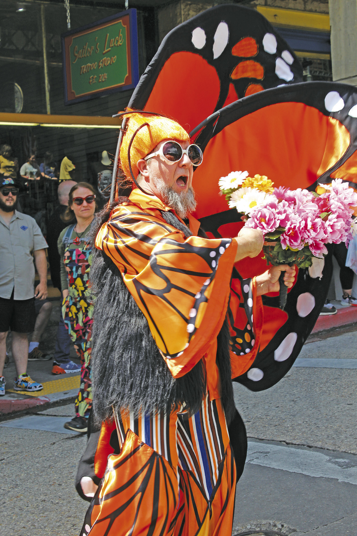 Artrageous Parade - Eureka Spring Times-Echo